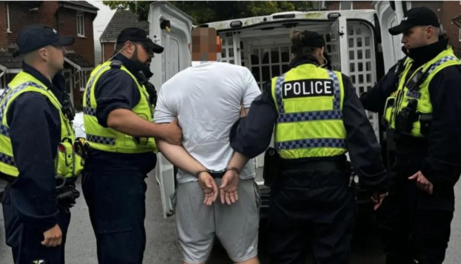 Man arrested after five attacked by 'metal bar' in hospital