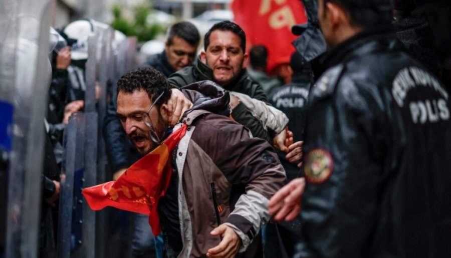 Turkey May Day protests erupt in Istanbul as police fire tear gas and ...