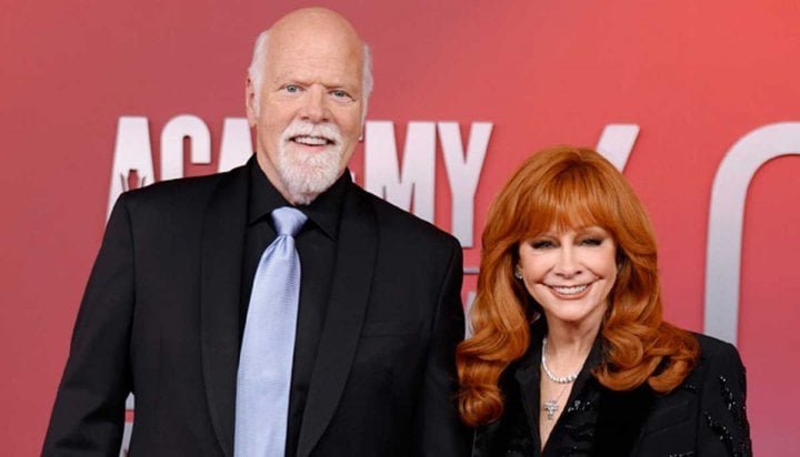 Reba McEntire shares insight into wedding planning with fiancé Rex Linn