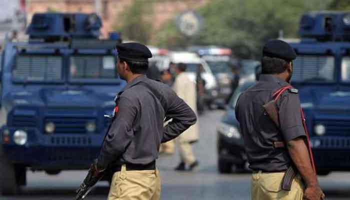 Govt promotes 44 PSP officers