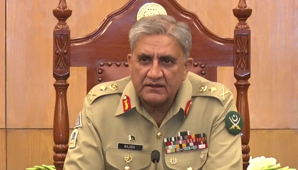 General Qamar Javed Bajwa interacts with serving, retired military officers