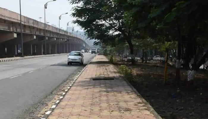 KMC likely to complete Shahrah-e-Pakistan’s revamp next week