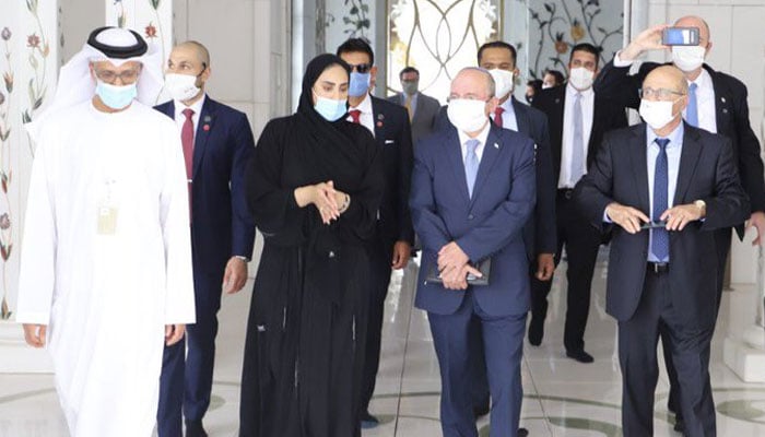 Israel, UAE agree to visa-free travel as ties deepen