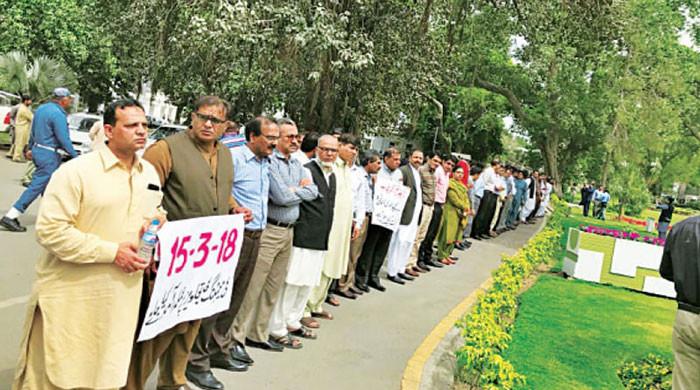 PMS officers oppose federal employee as new CS