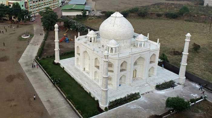 Indian builds Taj Mahal replica home for wife