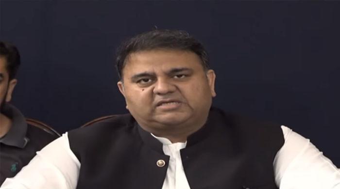 Imran not to apologise to IHC: Fawad