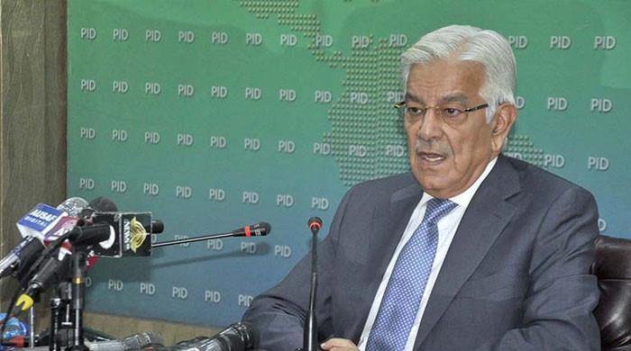 Imran’s clamour related to army chief’s appointment: Asif