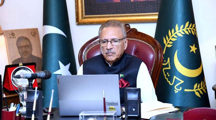 President Arif Alvi signs into law bills amending Official Secrets Act ...