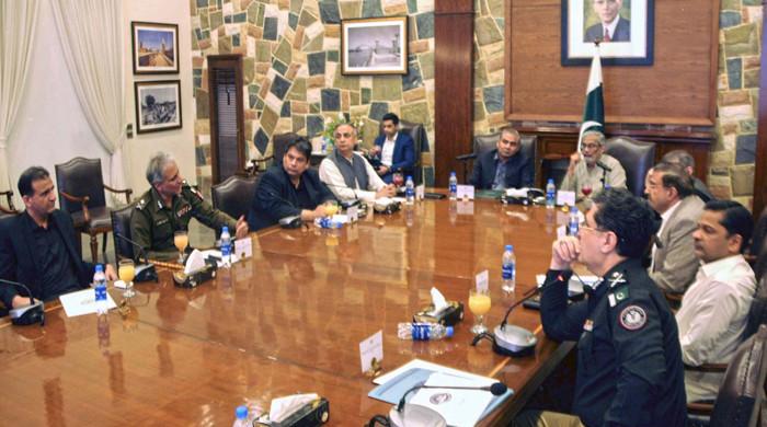 Sindh, Punjab finalise plan for joint operation against dacoits