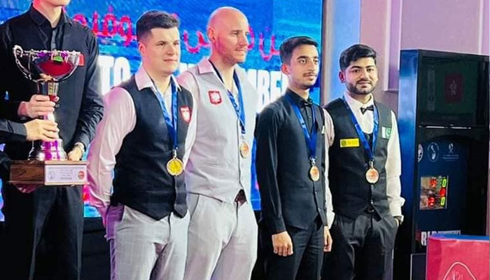 Ahsan, Naseem enter World 6 Red Snooker last-28 round