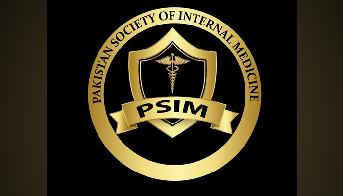 Minister felicitates PISM