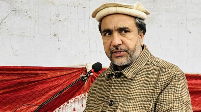 Mardan mayor blames PTI for KP financial crisis