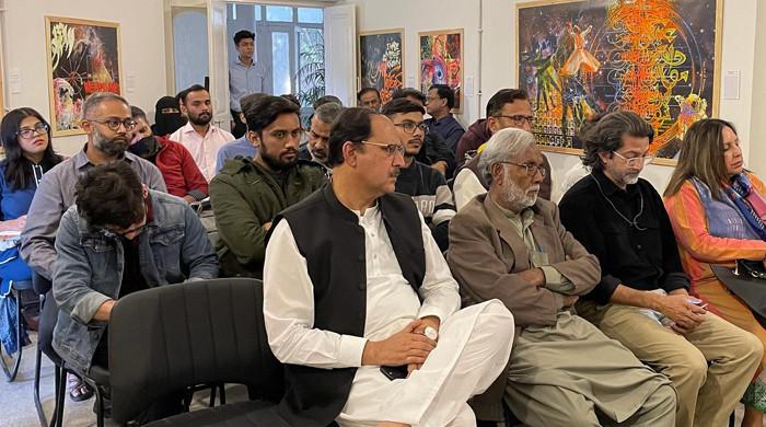 Climate experts call for regulating blue carbon projects in Sindh