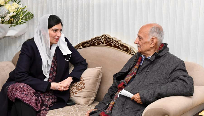 Aseefa inquires after party leader