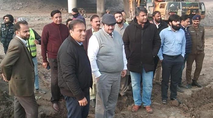 Minister inspects Bund Road corridor project