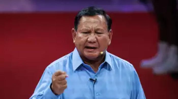 Indonesia presidential front runner draws fire in final debate
