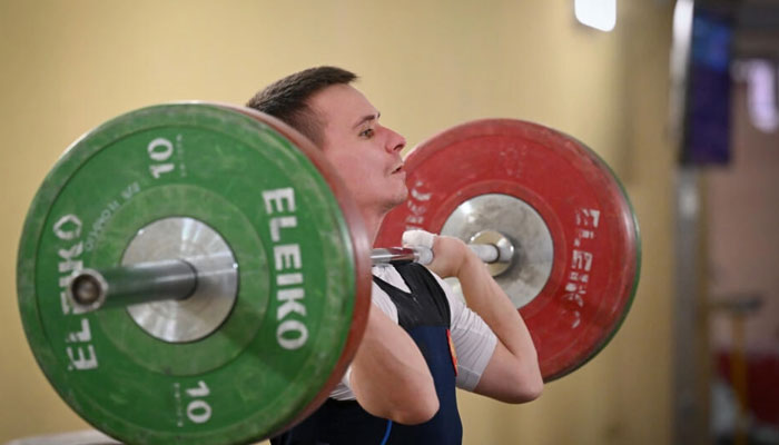 Russian weightlifter refuses to give up on Olympic dream