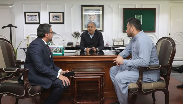 Naqvi visits NCA, Gaddafi Stadium