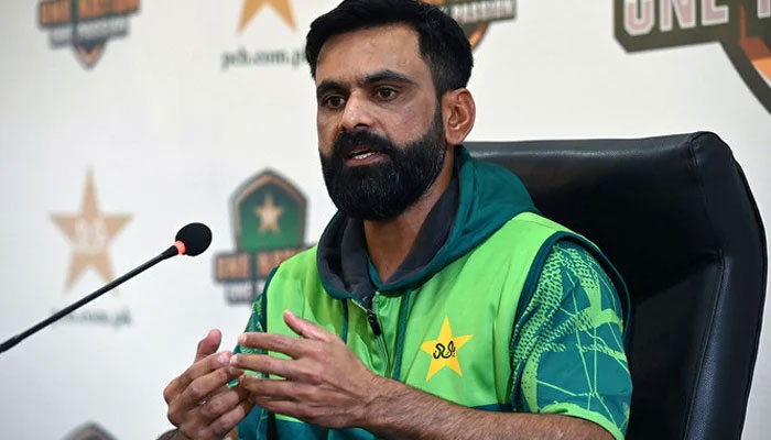 Hafeez reveals conversation with Babar, Rizwan