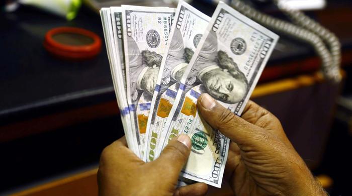 SBP forex reserves fall; IMF new loan talks crucial