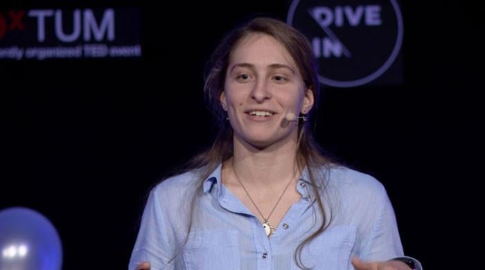 Cafolla reclaims apnea ice diving world record in just 36 hours