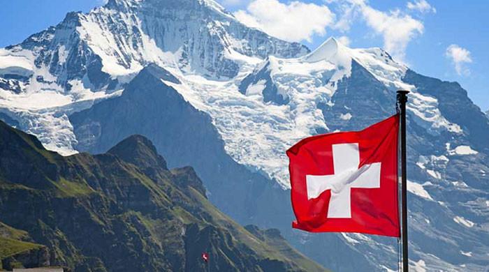 Swiss vote decisively for ‘13th month’ pension increase