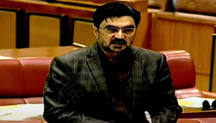 Senators condemn raid on Achakzai’s house