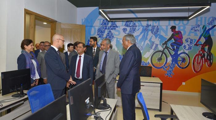 Students urged to pursue IT and AI skills for economic growth