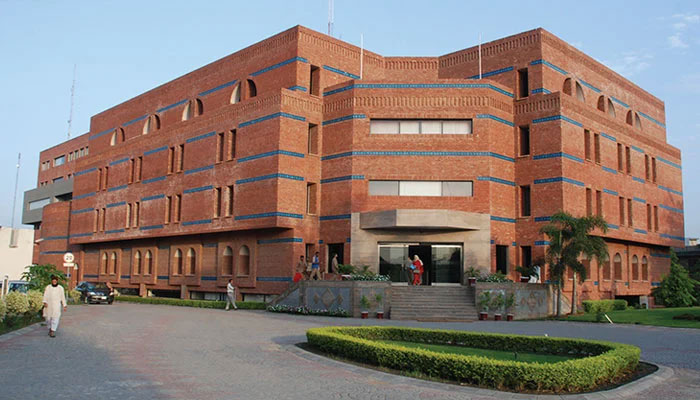 Agreement to provide solutions for data analysis