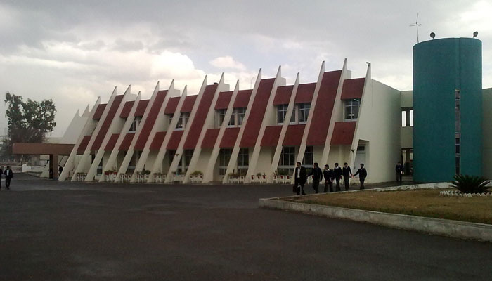 College shows national solidarity