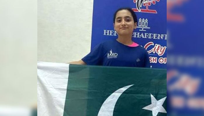 Mahnoor wins gold medal in Singapore