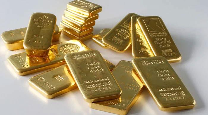 Gold prices drop Rs3,600 per tola