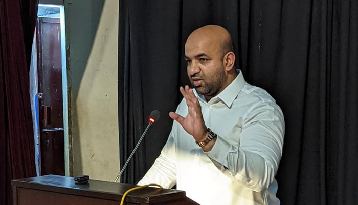 Book praised for innovative cultural insights