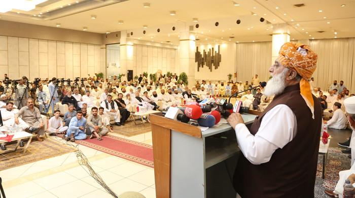 Fazl says present MPs don’t represent masses