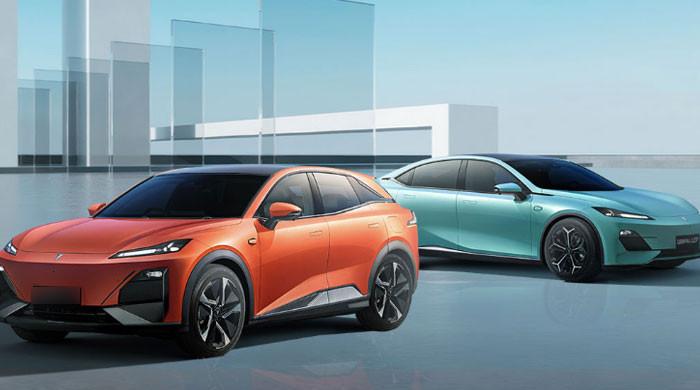 Master Changan Motors unveils two EV models