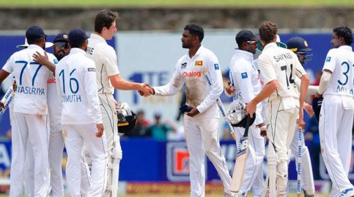 Debutant Peiris spins New Zealand to innings defeat
