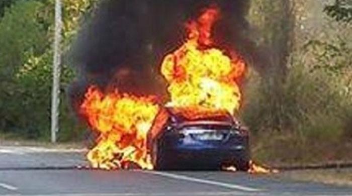 Tesla car fire kills four in France