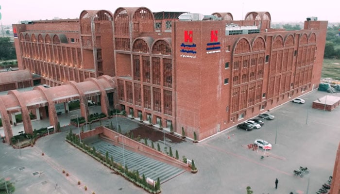 Hospitals, pharma companies’ achievements recognised at award ceremony ...