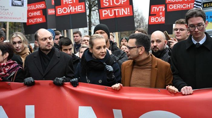 Russian exiled opposition stages major anti-war protest