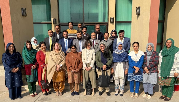 German team visits PU, meets VC