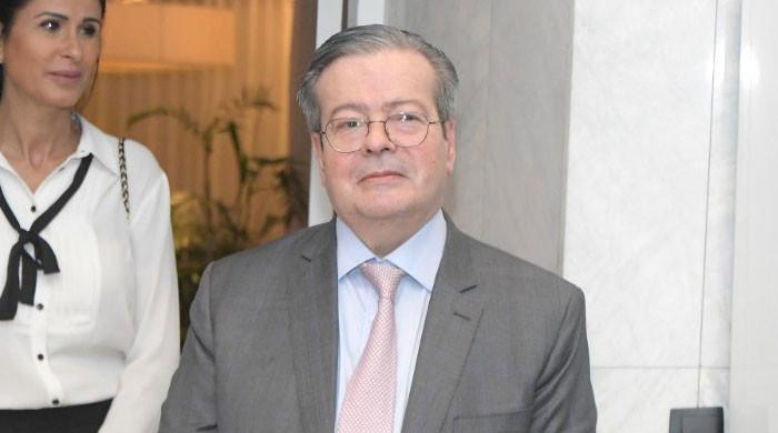 French envoy calls on fashion designer Mehmood Bhatti