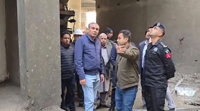 Naqvi inspects renovation work at Gaddafi Stadium