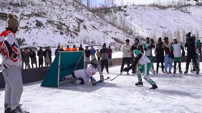 Phander Trouts take ice hockey title