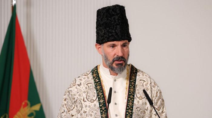 Aga Khan V sworn in as Ismailis’ 50th Imam