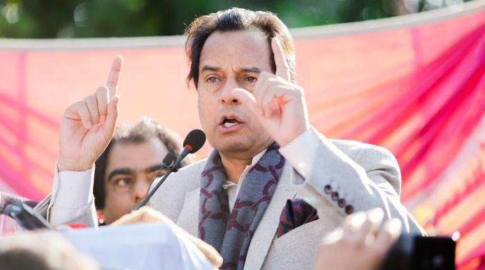 PTI turns KP into ruins, says Safdar