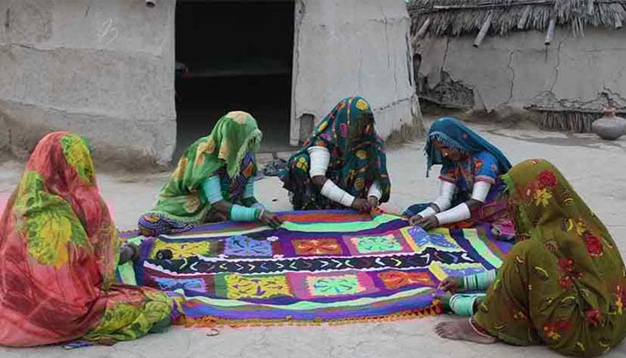 Sindh govt to launch e-commerce website for rural female artisans, says ...