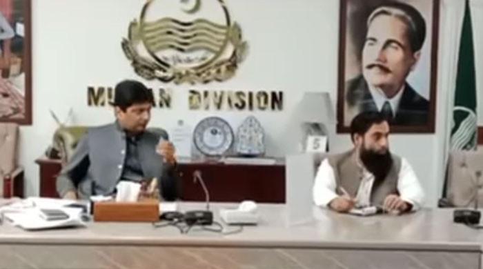 Early completion of public welfare projects ordered