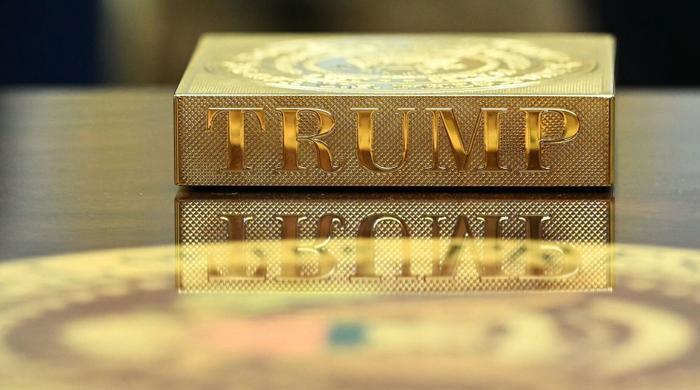 Trump transforms Oval Office — with gold 'everywhere'