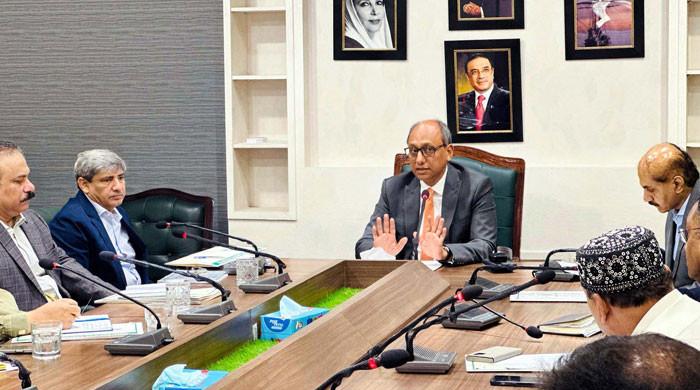 SBCA told to ensure illegally constructed buildings in Karachi get no ...