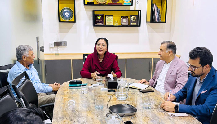 Minister briefed on educational initiatives